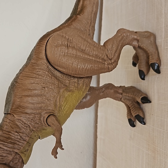 Mattel | Toys | Jurassic World Large Roaring And Shaking Trex Action ...